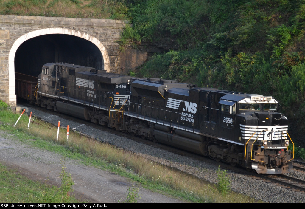 NORFOLK SOUTHERN SD70M-2 2656